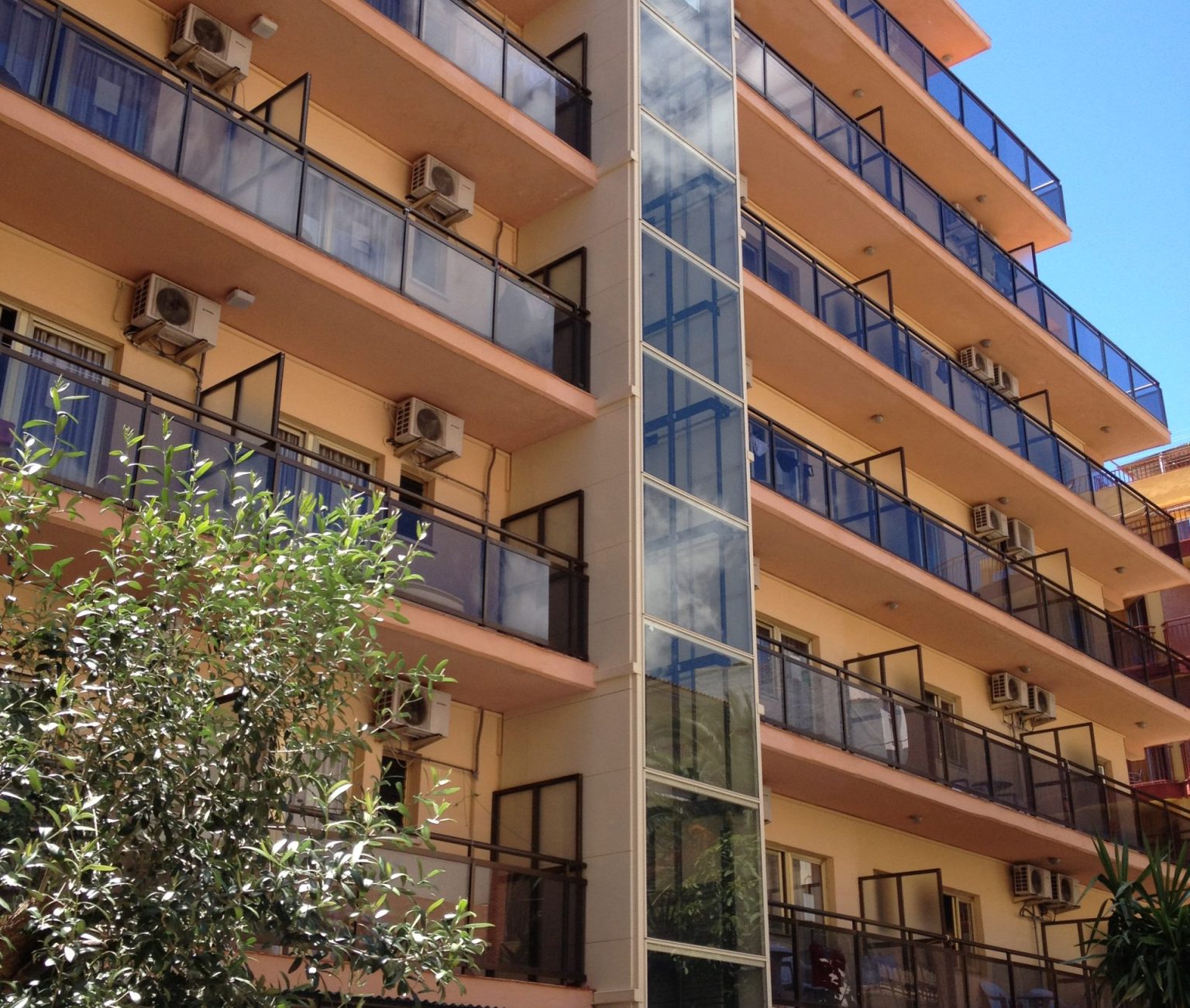 Lifts In Hot Weather - Nationwide Lift Services